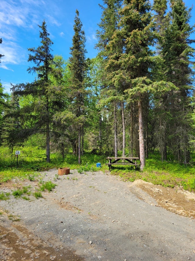 Camper RV site 6 | BlueBird Campground